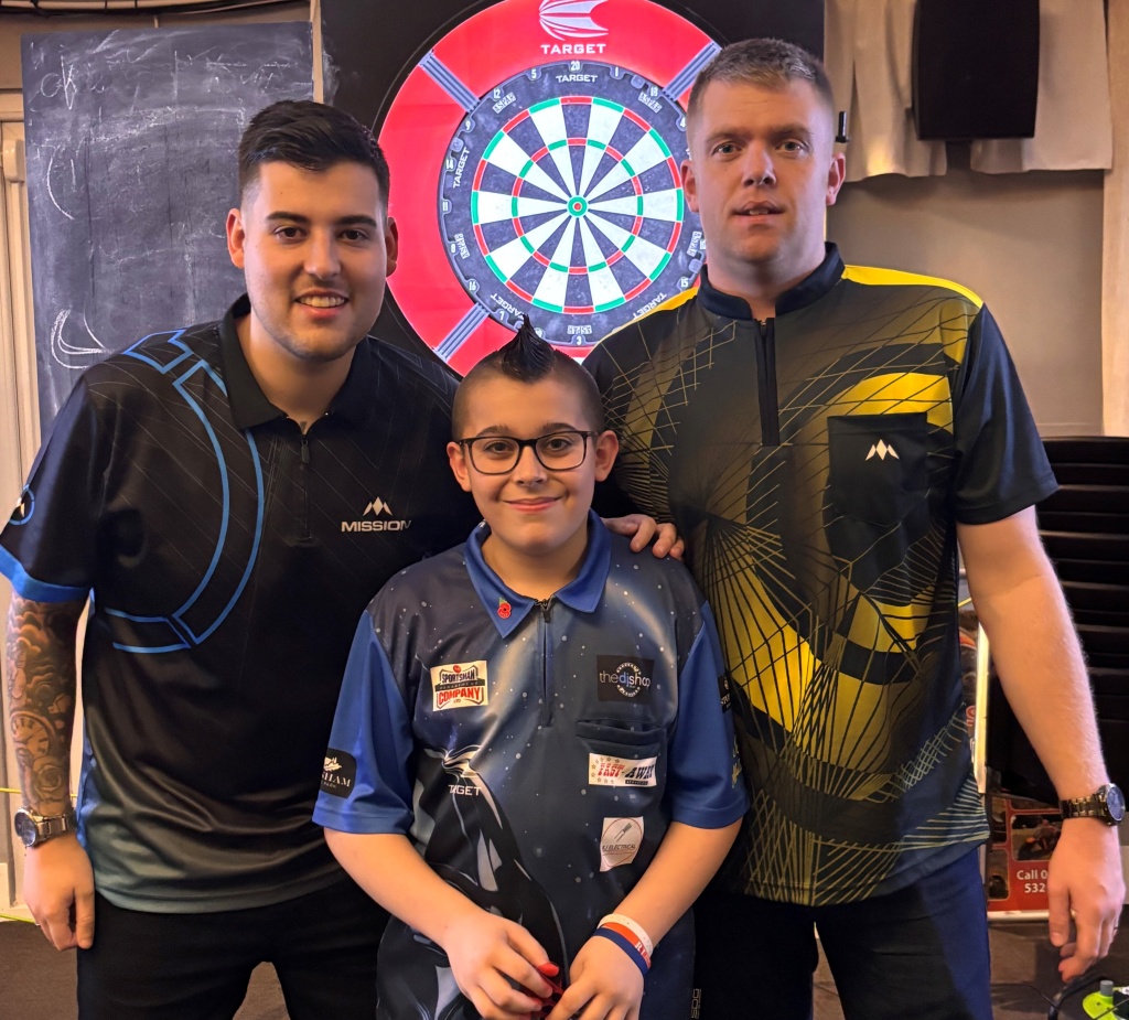 Super Series Darts Tournament Finals at Stonham Barns Park - Stonham Barns